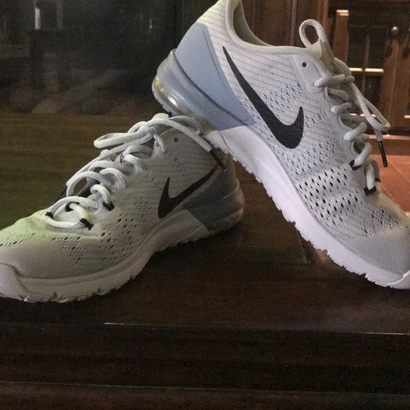 Nike | Shoes | Mens Nike Flywire Training Shoes | Poshmark